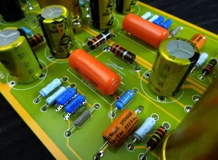 How Capacitors and Resistors Are Used in Electronic Circuits