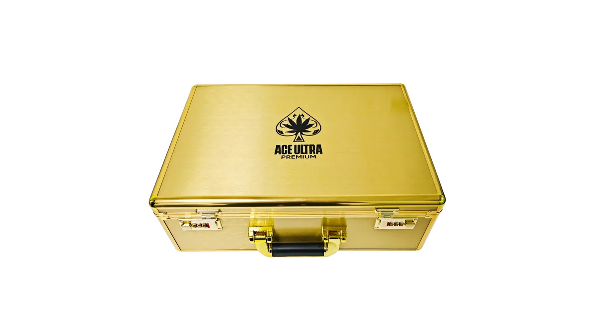 How the ACE Ultra Premium Gold Box Helps Create a High-End Product Image