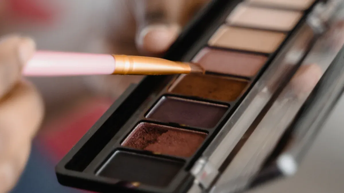 The Best Eyeshadow Applicators for Every Makeup Look