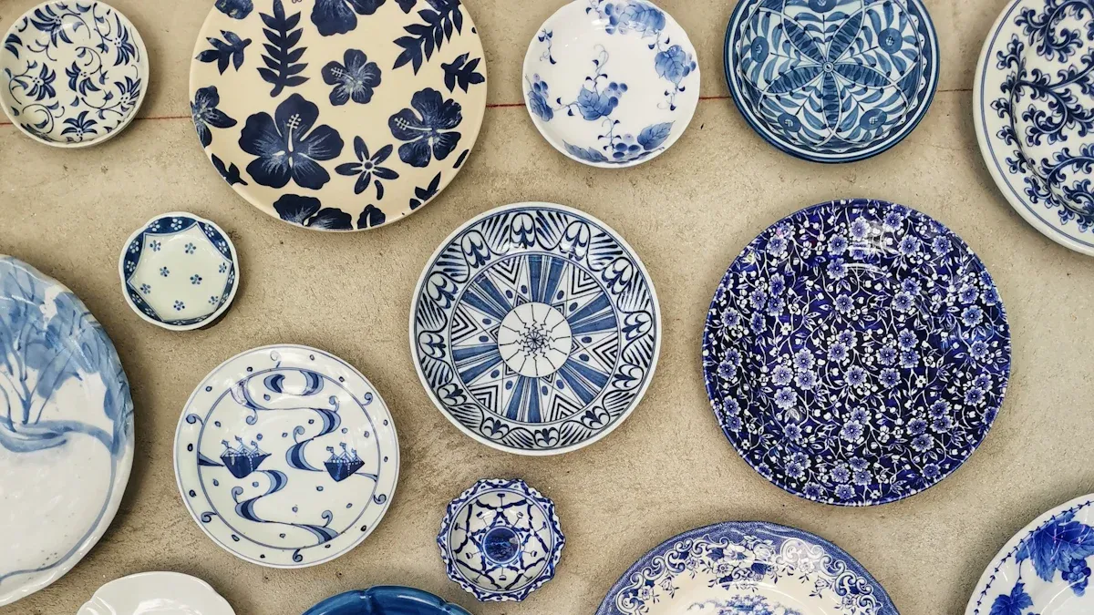 Cómo la porcelana azul y blanca define la elegancia atemporal