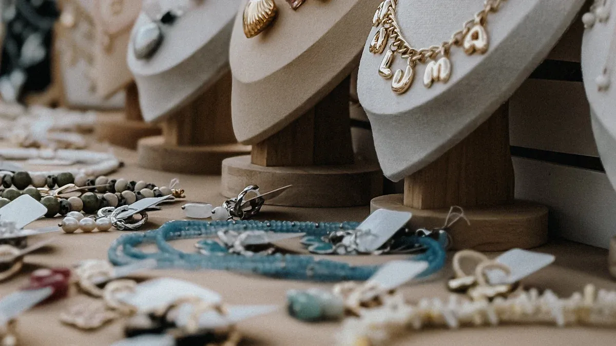 How boutique owners can recommend freshwater pearl jewelry pairings to ...