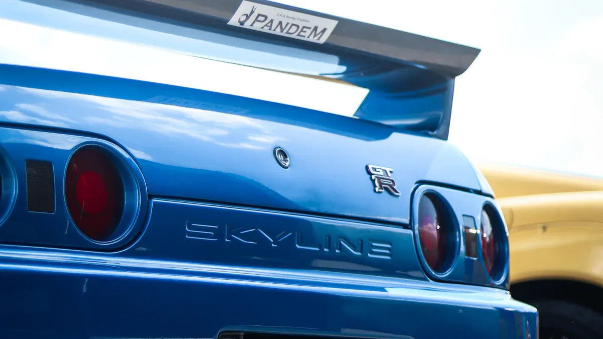Beginner's Guide to Customizing the Nissan GTR R32 - 10KWRAPS
