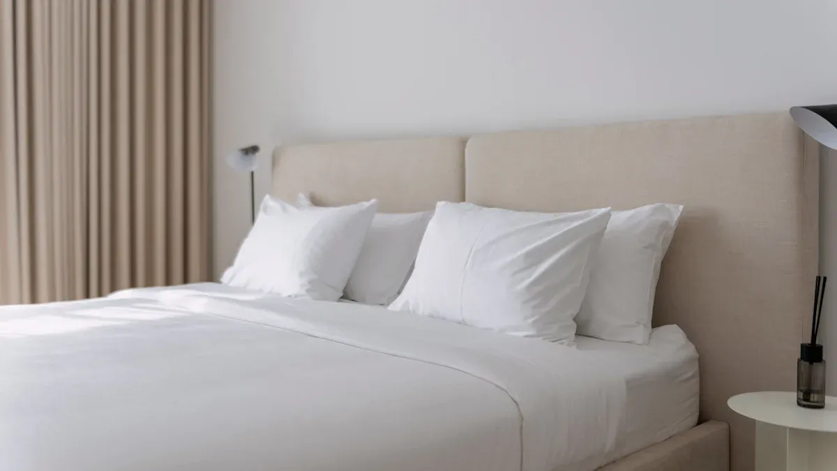 How to choose the best feng shui bedroom colors for relaxation and ...